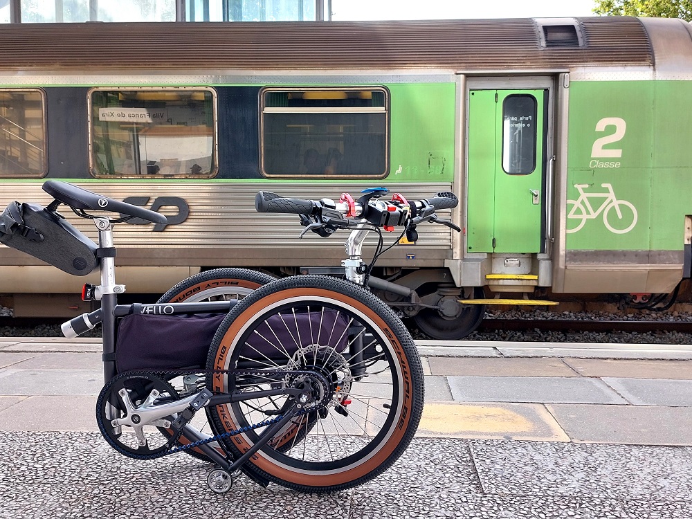 COMPACT BIKES